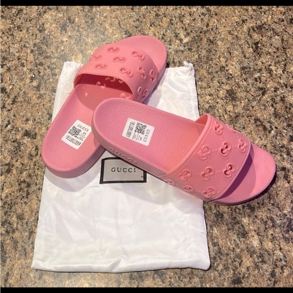 Shoes | Interlocking Gucci Rubber Pool Slides Sandals European 41 Made ...